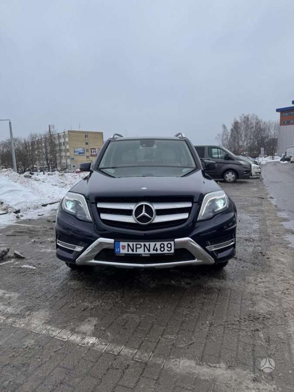 Blue Mercedes-Benz glk-250 2014 in Vilnius, with an engine capacity of 2.14 L and mileage of 235 thousand km for 13250 €, photo 2 on AUTOMOTO.COM.LV