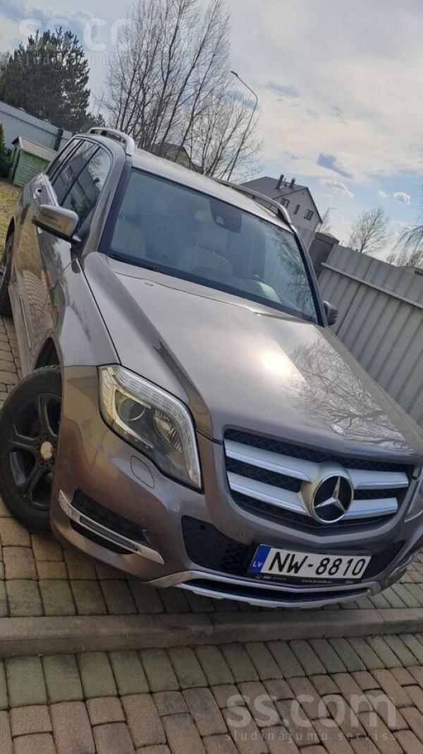 Brown Mercedes-Benz glk-250 2012 in Daugavpils, with an engine capacity of 2.20 L and mileage of 209 thousand km for 12300 €, photo 2 on AUTOMOTO.COM.LV