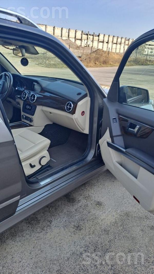 Brown Mercedes-Benz glk-250 2012 in Daugavpils, with an engine capacity of 2.20 L and mileage of 209 thousand km for 12300 €, photo 7 on AUTOMOTO.COM.LV