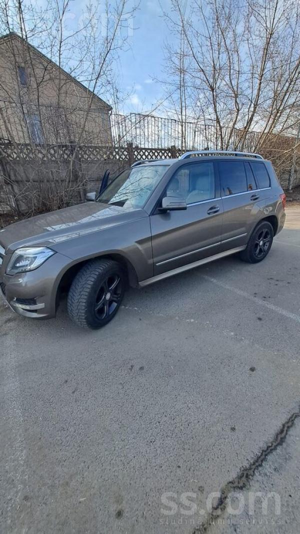 Brown Mercedes-Benz glk-250 2012 in Daugavpils, with an engine capacity of 2.20 L and mileage of 209 thousand km for 12300 €, photo 9 on AUTOMOTO.COM.LV