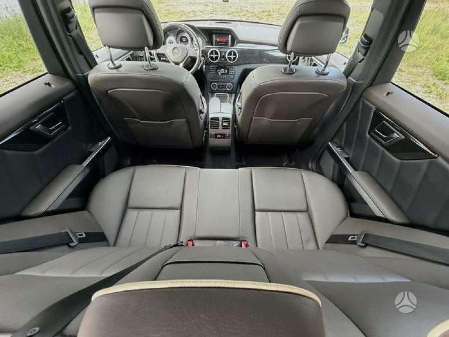 Brūns Mercedes-Benz glk-250 2013 Šauļi, ar dzinēja tilpumu 2.14 L un nobraukumu 294 tūkst. km par 13999 €, foto 36 vietnē AUTOMOTO.COM.LV