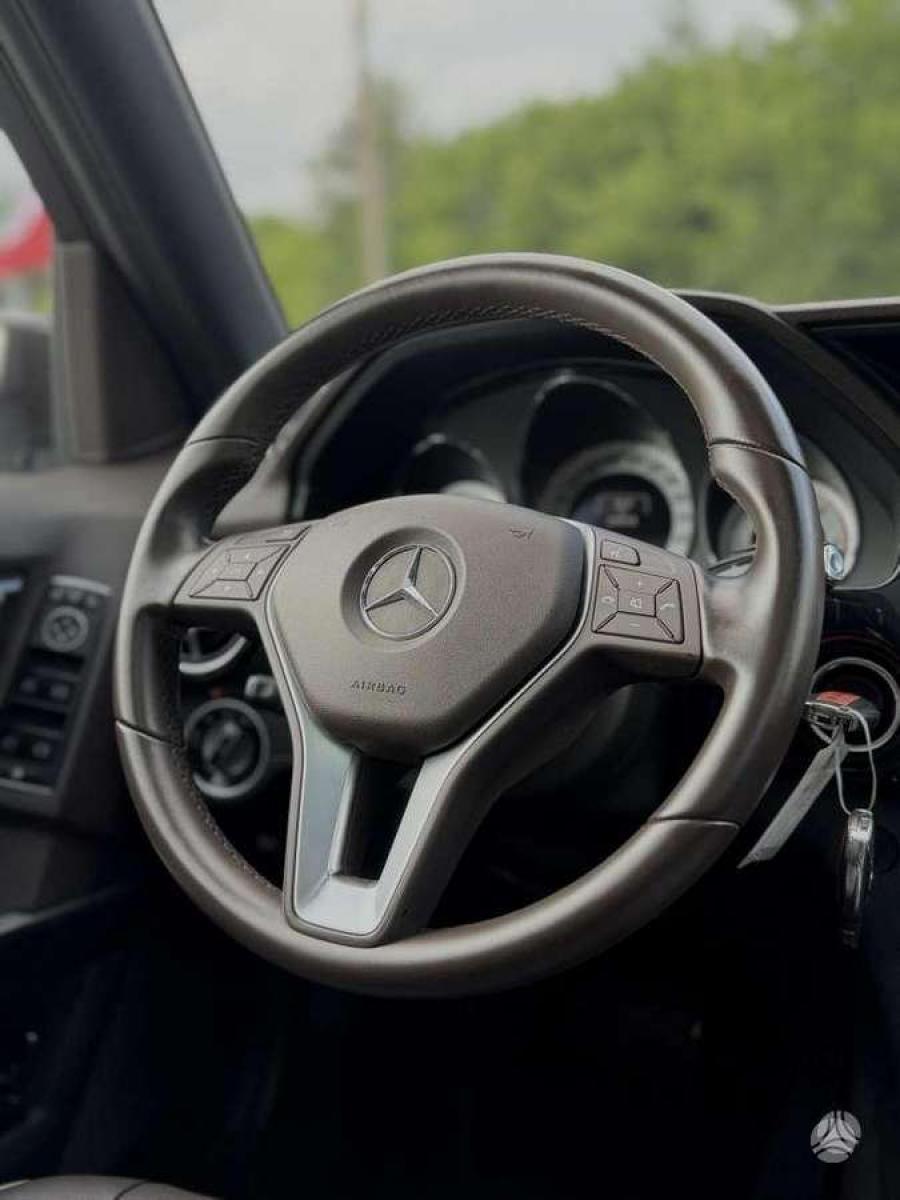 Brown Mercedes-Benz glk-250 2013 in Siauliai, with an engine capacity of 2.14 L and mileage of 294 thousand km for 13999 €, photo 27 on AUTOMOTO.COM.LV