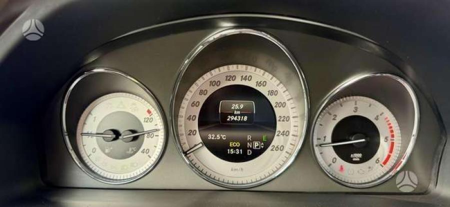 Brown Mercedes-Benz glk-250 2013 in Siauliai, with an engine capacity of 2.14 L and mileage of 294 thousand km for 13999 €, photo 39 on AUTOMOTO.COM.LV