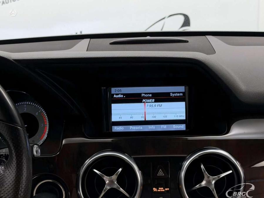 Grey Mercedes-Benz glk-250 2013 in Vilnius, with an engine capacity of 2.14 L and mileage of 152 thousand km for 11900 €, photo 17 on AUTOMOTO.COM.LV