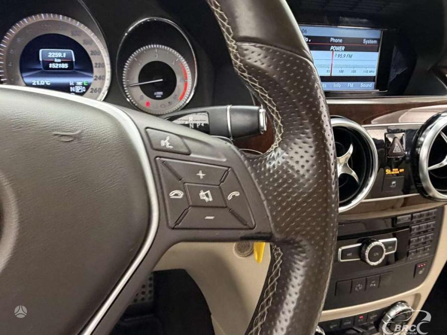 Grey Mercedes-Benz glk-250 2013 in Vilnius, with an engine capacity of 2.14 L and mileage of 152 thousand km for 11900 €, photo 28 on AUTOMOTO.COM.LV