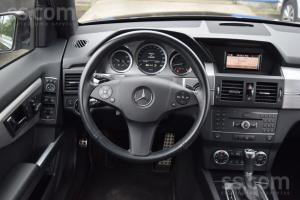Violet Mercedes-Benz glk-250 2011 in Riga, with an engine capacity of 2.20 L and mileage of 131 thousand km for 11900 €, photo 10 on AUTOMOTO.COM.LV