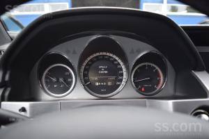 Violet Mercedes-Benz glk-250 2011 in Riga, with an engine capacity of 2.20 L and mileage of 131 thousand km for 11900 €, photo 12 on AUTOMOTO.COM.LV