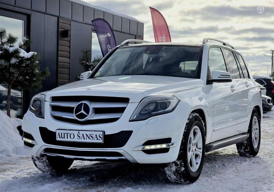 White Mercedes-Benz glk-250 2013 in Taurage, with an engine capacity of 2.14 L and mileage of 330 thousand km for 8800 €, photo 3 on AUTOMOTO.COM.LV