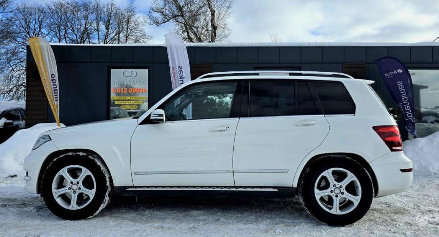 White Mercedes-Benz glk-250 2013 in Taurage, with an engine capacity of 2.14 L and mileage of 330 thousand km for 8800 €, photo 5 on AUTOMOTO.COM.LV