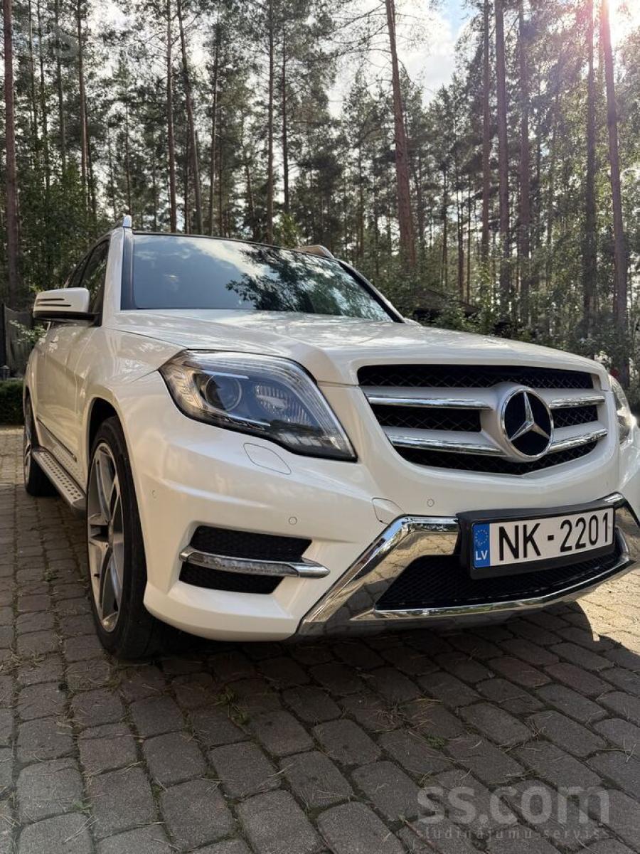 White Mercedes-Benz glk-250 2013 in Riga, with an engine capacity of 2.10 L and mileage of 200 thousand km for 13800 €, photo 3 on AUTOMOTO.COM.LV