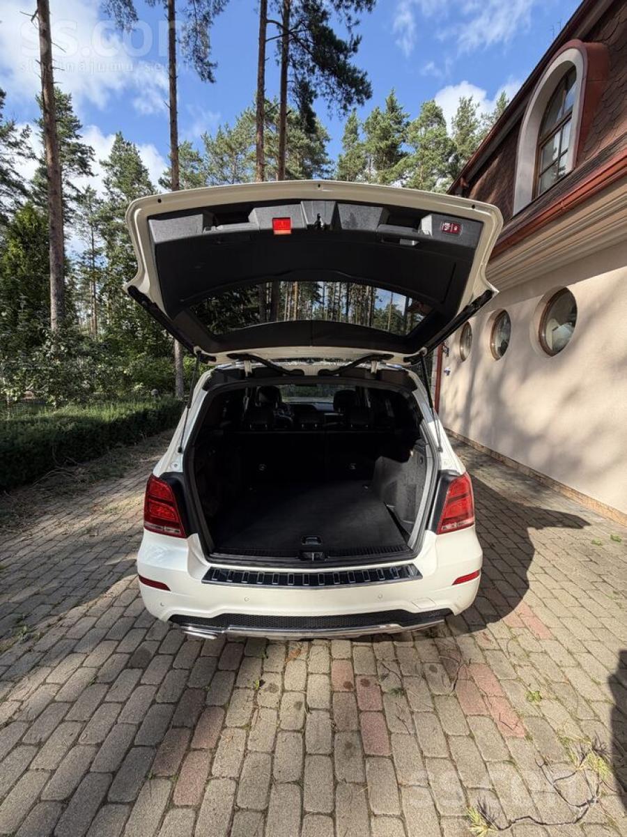 White Mercedes-Benz glk-250 2013 in Riga, with an engine capacity of 2.10 L and mileage of 200 thousand km for 13800 €, photo 7 on AUTOMOTO.COM.LV