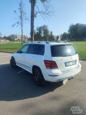 Белый Мерседес ГЛК 250 2015 в Укмерге, объемом двигателя 2.10 л и пробегом 190 тыс. км за 13000 €, фото  на AUTOMOTO.COM.LV