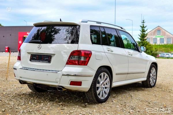 White Mercedes-Benz glk-250 2012 in Kretinga, with an engine capacity of 2.20 L and mileage of 220 thousand km for 9850 €, photo 6 on AUTOMOTO.COM.LV