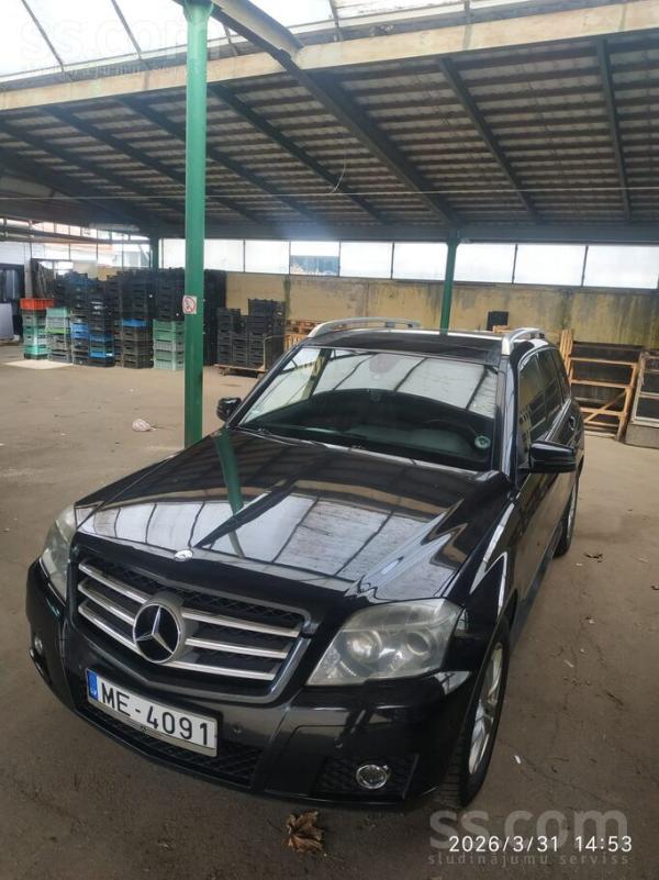 Melns Mercedes-Benz GLK 300 2009 Rīga, ar dzinēja tilpumu 3.00 L un nobraukumu 433 tūkst. km par 6300 €, foto 1 vietnē AUTOMOTO.COM.LV