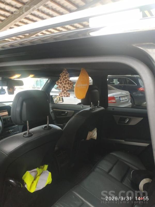 Melns Mercedes-Benz GLK 300 2009 Rīga, ar dzinēja tilpumu 3.00 L un nobraukumu 433 tūkst. km par 6300 €, foto 3 vietnē AUTOMOTO.COM.LV