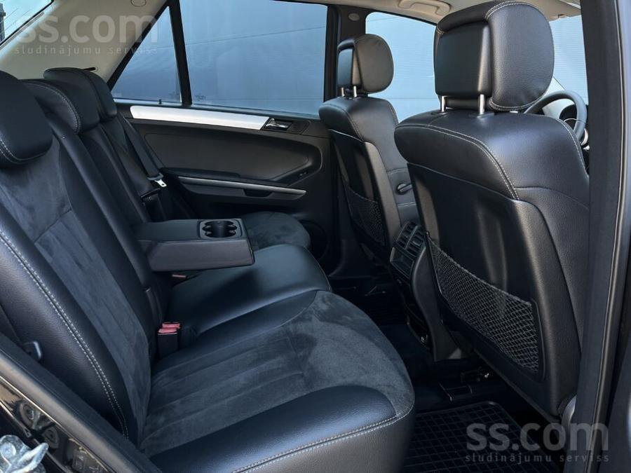 Melns Mercedes-Benz GLK 320 2007 Rīga, ar dzinēja tilpumu 3.00 L un nobraukumu 324 tūkst. km par 4900 €, foto 8 vietnē AUTOMOTO.COM.LV