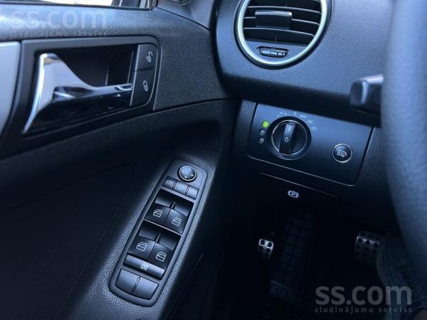Melns Mercedes-Benz GLK 320 2007 Rīga, ar dzinēja tilpumu 3.00 L un nobraukumu 324 tūkst. km par 4900 €, foto 10 vietnē AUTOMOTO.COM.LV