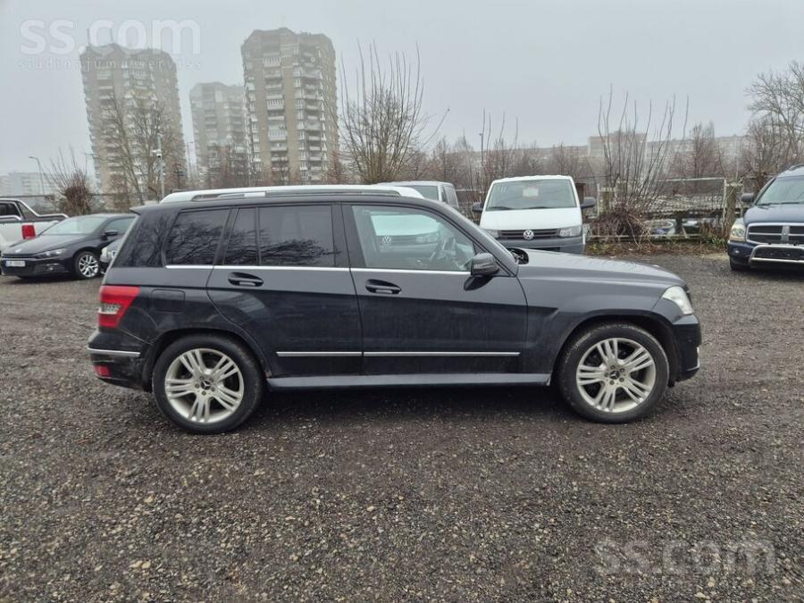 Melns Mercedes-Benz GLK 320 2008 Rīga, ar dzinēja tilpumu 3.00 L un nobraukumu 269 tūkst. km par 7490 €, foto 5 vietnē AUTOMOTO.COM.LV