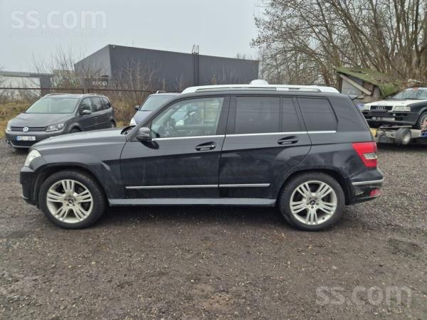 Melns Mercedes-Benz GLK 320 2008 Rīga, ar dzinēja tilpumu 3.00 L un nobraukumu 269 tūkst. km par 7490 €, foto 9 vietnē AUTOMOTO.COM.LV