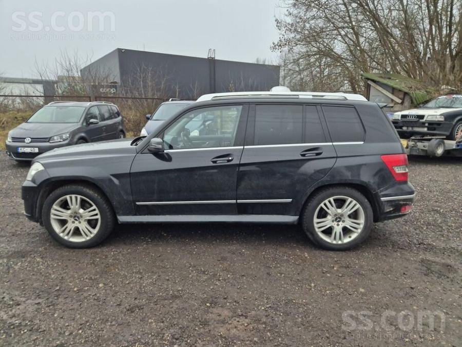 Melns Mercedes-Benz GLK 320 2008 Rīga, ar dzinēja tilpumu 3.00 L un nobraukumu 269 tūkst. km par 7490 €, foto 9 vietnē AUTOMOTO.COM.LV