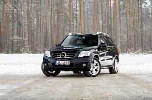 Black Mercedes-Benz GLK 320 2008 in Riga, with an engine capacity of 3.00 L and mileage of 269 thousand km for 7490 €, photo 4 on AUTOMOTO.COM.LV