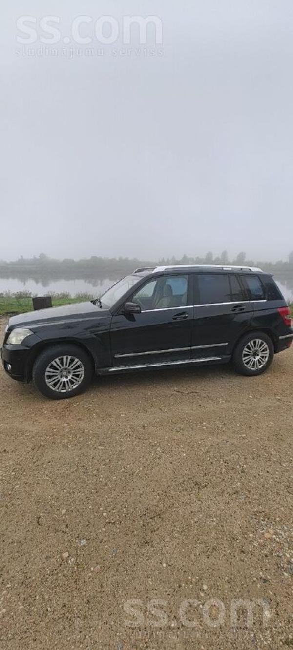 Melns Mercedes-Benz GLK 320 2008 Daugavpils, ar dzinēja tilpumu 3.00 L un nobraukumu 273 tūkst. km par 6000 €, foto 2 vietnē AUTOMOTO.COM.LV