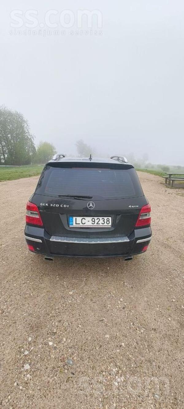 Melns Mercedes-Benz GLK 320 2008 Daugavpils, ar dzinēja tilpumu 3.00 L un nobraukumu 273 tūkst. km par 6000 €, foto 4 vietnē AUTOMOTO.COM.LV