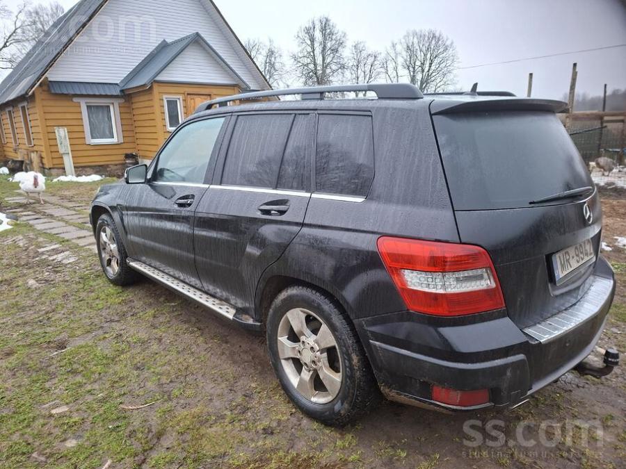 Melns Mercedes-Benz GLK 320 2009 Daugavpils, ar dzinēja tilpumu 3.00 L un nobraukumu 290 tūkst. km par 6500 €, foto 12 vietnē AUTOMOTO.COM.LV