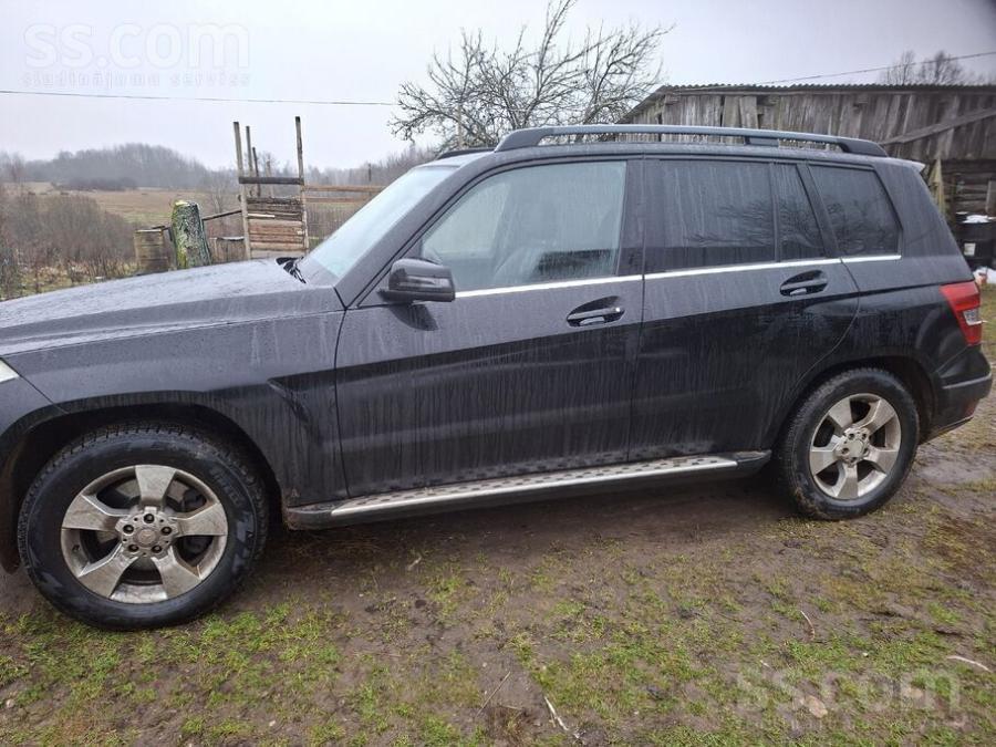 Melns Mercedes-Benz GLK 320 2009 Daugavpils, ar dzinēja tilpumu 3.00 L un nobraukumu 290 tūkst. km par 6500 €, foto 13 vietnē AUTOMOTO.COM.LV