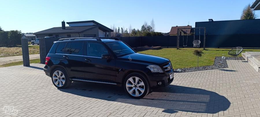 Melns Mercedes-Benz GLK 320 2009 Plungė, ar dzinēja tilpumu 3.00 L un nobraukumu 292 tūkst. km par 8500 €, foto 1 vietnē AUTOMOTO.COM.LV