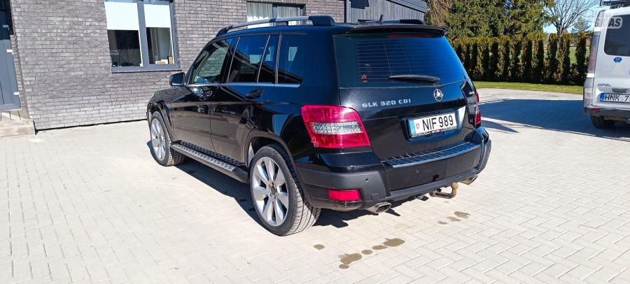 Melns Mercedes-Benz GLK 320 2009 Plungė, ar dzinēja tilpumu 3.00 L un nobraukumu 292 tūkst. km par 8500 €, foto 9 vietnē AUTOMOTO.COM.LV
