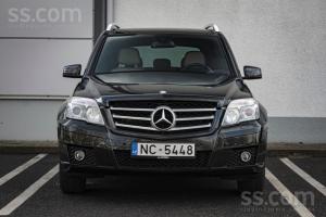 Черный Мерседес ГЛК 320 2009 в Рига, объемом двигателя 3.00 л и пробегом 0 тыс. км за 6996 €, фото 3 на AUTOMOTO.COM.LV
