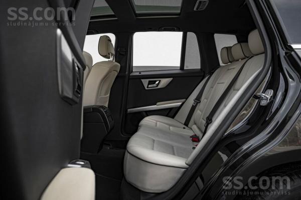 Melns Mercedes-Benz GLK 320 2009 Rīga, ar dzinēja tilpumu 3.00 L un nobraukumu 0 tūkst. km par 6996 €, foto 10 vietnē AUTOMOTO.COM.LV
