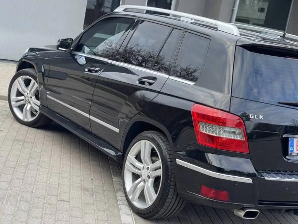 Melns Mercedes-Benz GLK 320 2009 Jūrmala, ar dzinēja tilpumu 3.00 L un nobraukumu 226 tūkst. km par 7250 €, foto 8 vietnē AUTOMOTO.COM.LV
