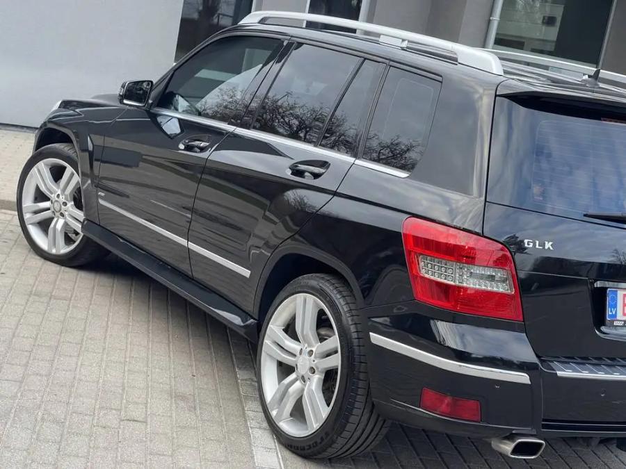 Melns Mercedes-Benz GLK 320 2009 Jūrmala, ar dzinēja tilpumu 3.00 L un nobraukumu 226 tūkst. km par 7250 €, foto 9 vietnē AUTOMOTO.COM.LV