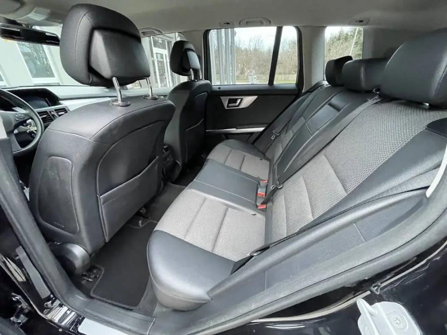 Melns Mercedes-Benz GLK 320 2009 Jūrmala, ar dzinēja tilpumu 3.00 L un nobraukumu 226 tūkst. km par 7250 €, foto 23 vietnē AUTOMOTO.COM.LV
