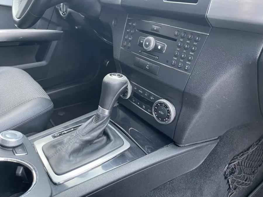 Melns Mercedes-Benz GLK 320 2009 Jūrmala, ar dzinēja tilpumu 3.00 L un nobraukumu 226 tūkst. km par 7250 €, foto 32 vietnē AUTOMOTO.COM.LV