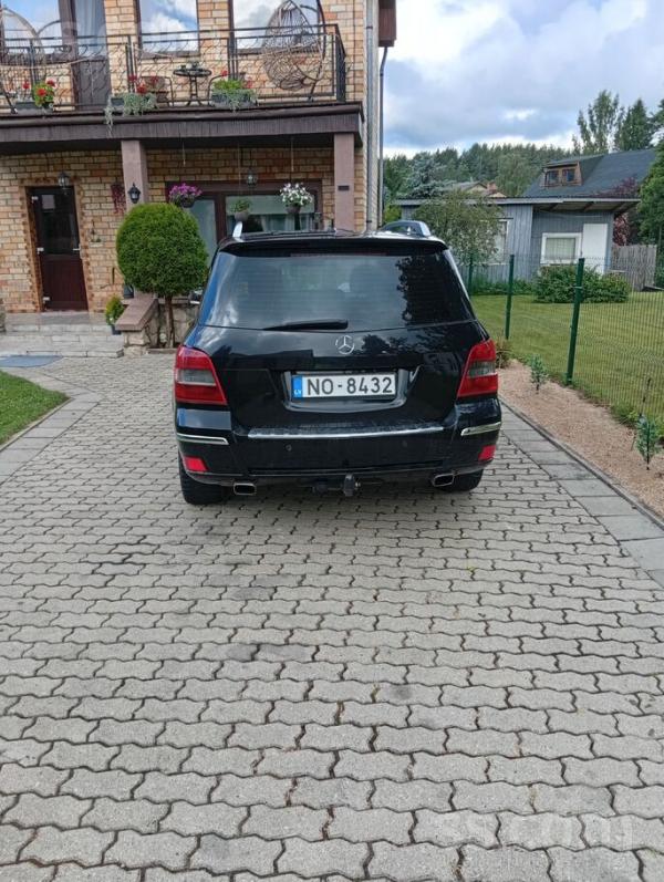 Melns Mercedes-Benz GLK 320 2009 Rīga, ar dzinēja tilpumu 3.00 L un nobraukumu 287 tūkst. km par 6200 €, foto 3 vietnē AUTOMOTO.COM.LV