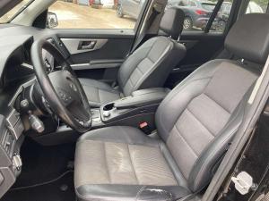 Black Mercedes-Benz GLK 320 2009 in Taurage, with an engine capacity of 2.99 L and mileage of 210 thousand km for 3900 €, photo 12 on AUTOMOTO.COM.LV