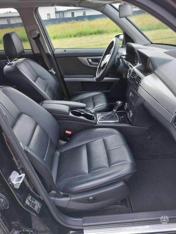 Black Mercedes-Benz GLK 320 2009 in Klaipeda, with an engine capacity of 3.00 L and mileage of 276 thousand km for 7200 €, photo 11 on AUTOMOTO.COM.LV