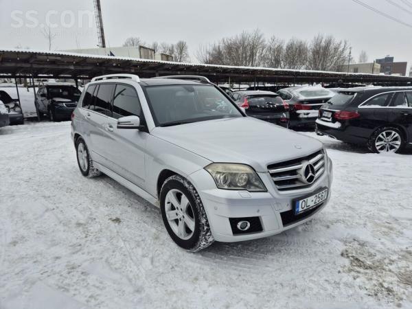 Mercedes-Benz GLK 320 2008 in Riga, with an engine capacity of 3.00 L and mileage of 397 thousand km for 5190 €, photo 2 on AUTOMOTO.COM.LV