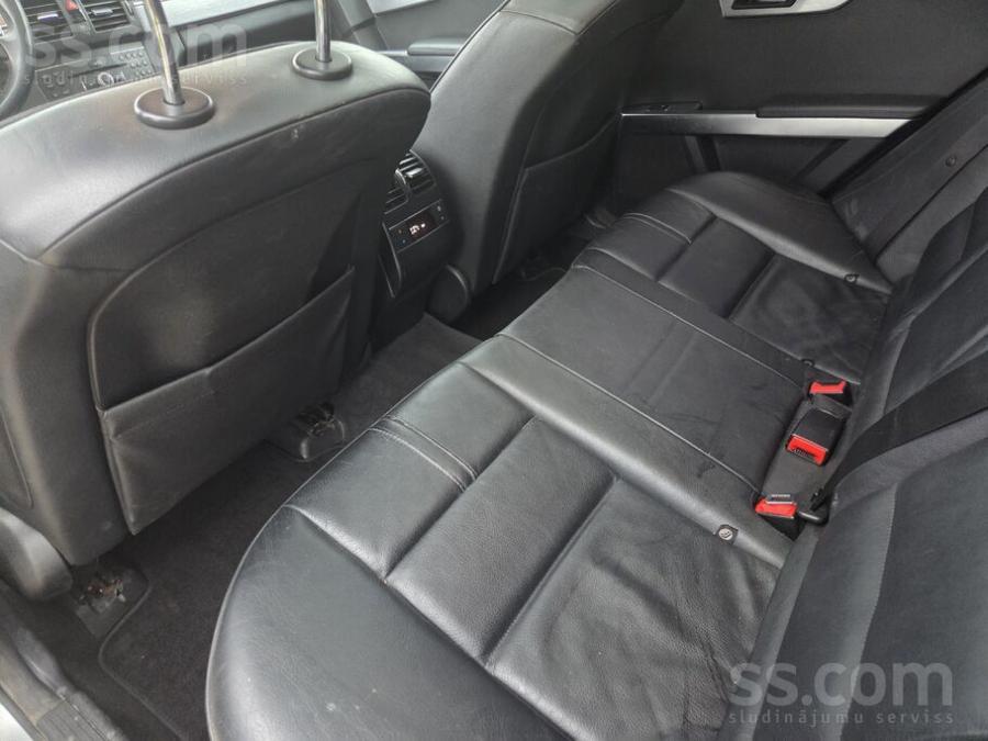 Mercedes-Benz GLK 320 2008 in Liepaja, with an engine capacity of 3.00 L and mileage of 389 thousand km for 6000 €, photo 5 on AUTOMOTO.COM.LV
