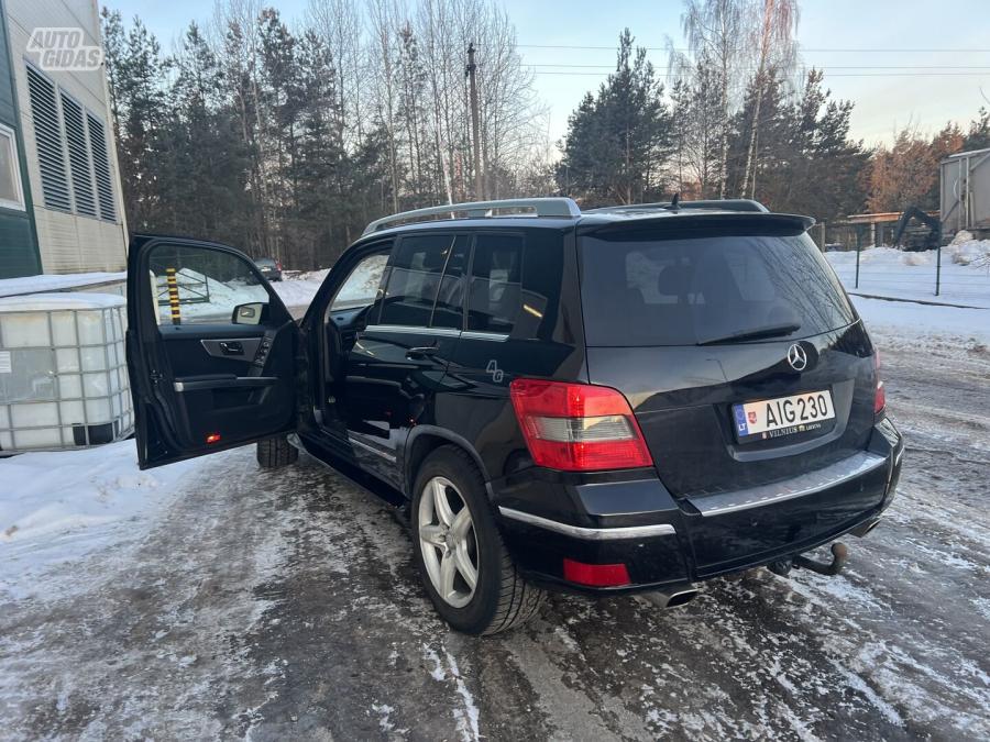 Mercedes-Benz GLK 320 2009 in Trakai, with an engine capacity of 33.00 L and mileage of 253 thousand km for 7800 €, photo 4 on AUTOMOTO.COM.LV
