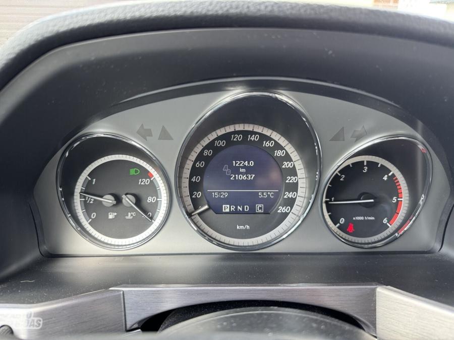 Mercedes-Benz GLK 320 2009 Klaipėda, ar dzinēja tilpumu 3.00 L un nobraukumu 211 tūkst. km par 7200 €, foto 9 vietnē AUTOMOTO.COM.LV