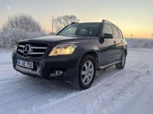 Grey Mercedes-Benz GLK 320 2008 in Kaunas, with an engine capacity of 2.99 L and mileage of 300 thousand km for 4999 €, photo 2 on AUTOMOTO.COM.LV