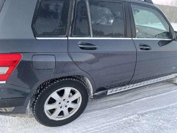 Grey Mercedes-Benz GLK 320 2008 in Kaunas, with an engine capacity of 2.99 L and mileage of 300 thousand km for 4999 €, photo 3 on AUTOMOTO.COM.LV