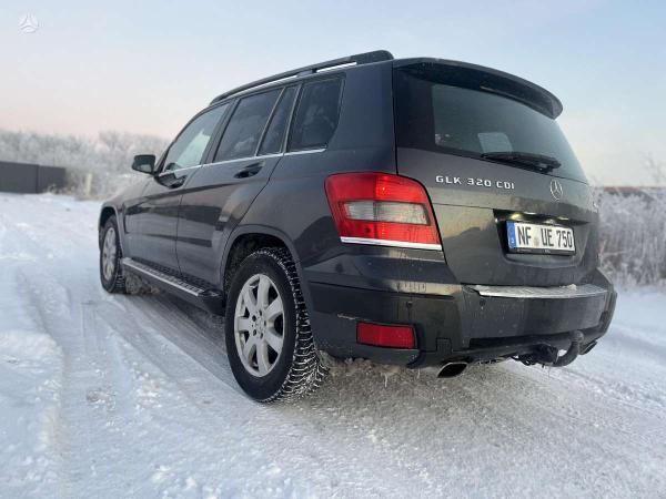 Grey Mercedes-Benz GLK 320 2008 in Kaunas, with an engine capacity of 2.99 L and mileage of 300 thousand km for 4999 €, photo 6 on AUTOMOTO.COM.LV