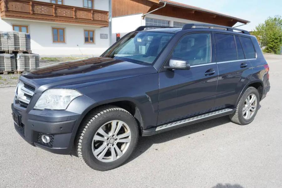 Pelēks Mercedes-Benz GLK 320 2008 Talsi, ar dzinēja tilpumu 3.00 L un nobraukumu 223 tūkst. km par 7500 €, foto 3 vietnē AUTOMOTO.COM.LV