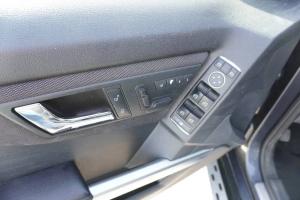 Pelēks Mercedes-Benz GLK 320 2008 Talsi, ar dzinēja tilpumu 3.00 L un nobraukumu 223 tūkst. km par 7500 €, foto 7 vietnē AUTOMOTO.COM.LV
