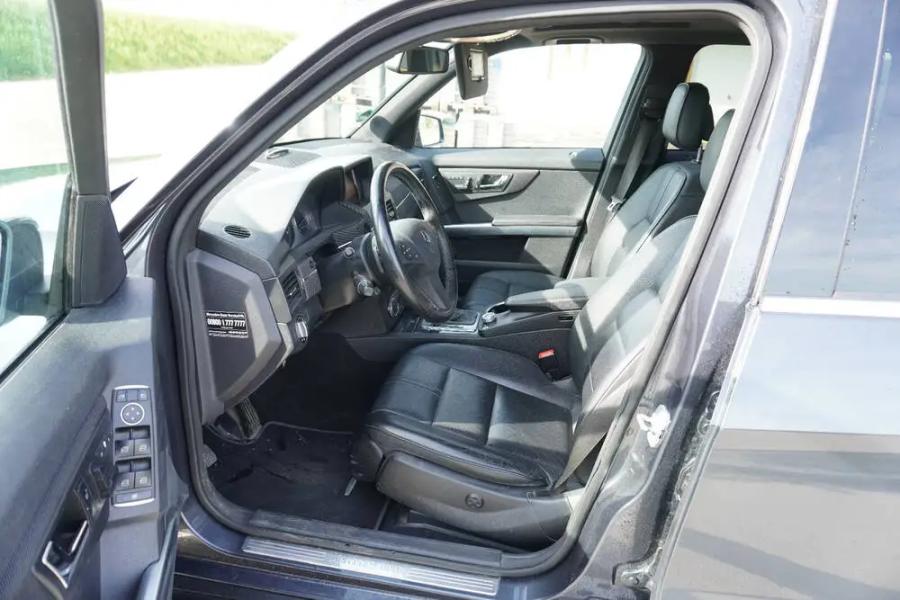 Pelēks Mercedes-Benz GLK 320 2008 Talsi, ar dzinēja tilpumu 3.00 L un nobraukumu 223 tūkst. km par 7500 €, foto 10 vietnē AUTOMOTO.COM.LV